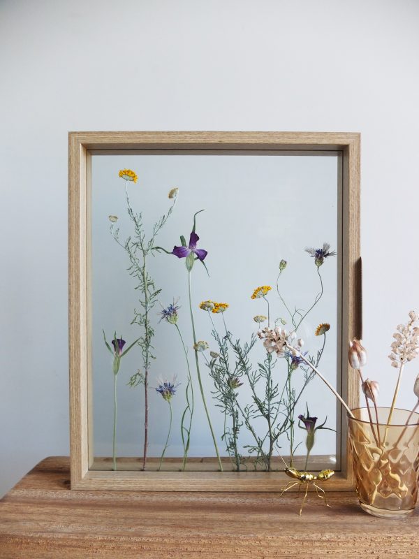 Delicate Dried Flower Frames. Hand crafted by FynBoschDesign
